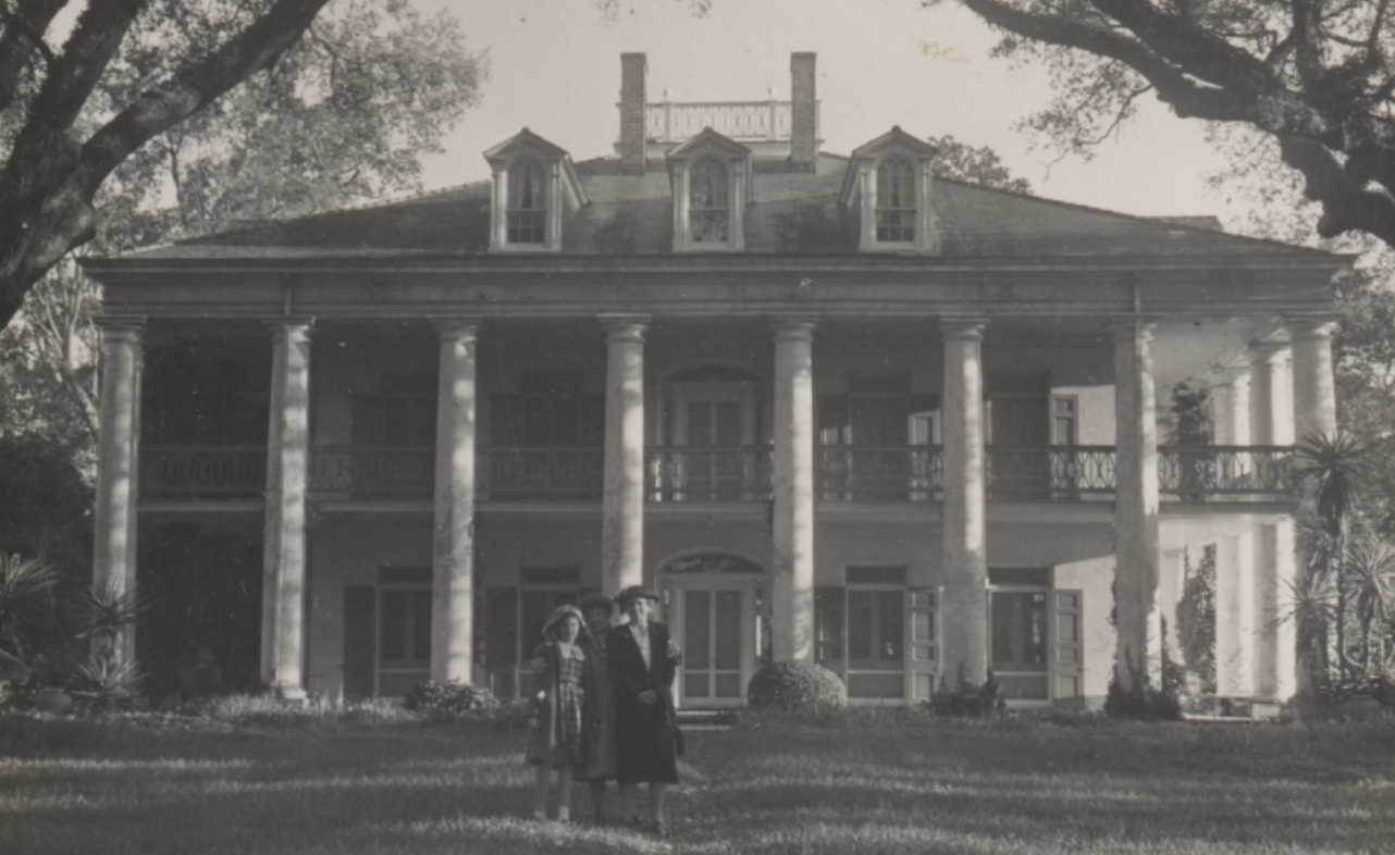 Oak Alley Plantation in Louisiana - Bayou Swamp Tours